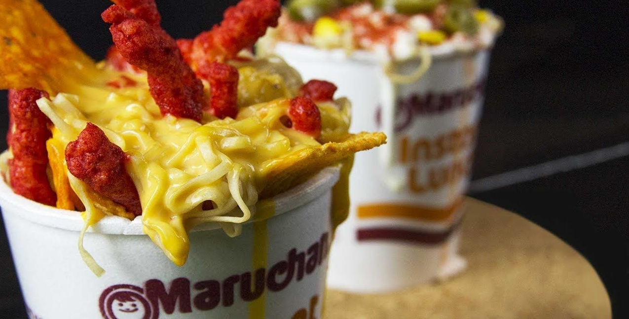 Sopa maruchan con papas a elegir acompañada con salsa buffalo, salsa ...